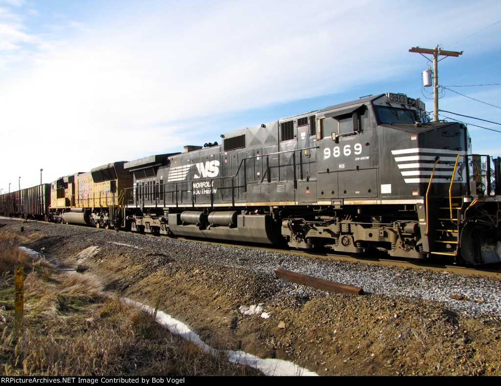 NS 9869 and UP 4809
